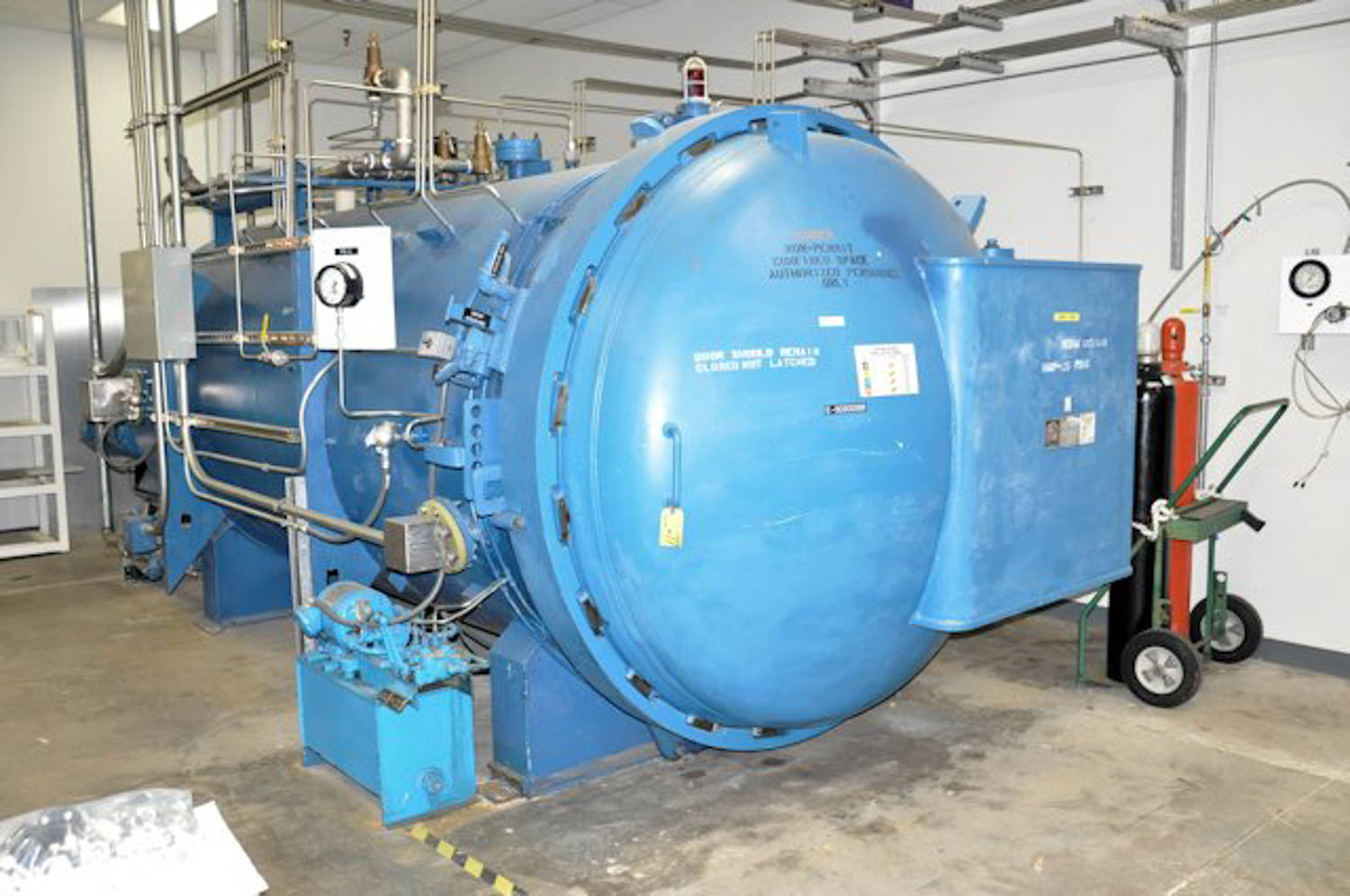 BARON BLAKESLEE MODEL BAC 510 AUTOCLAVE, FRONT LOAD, 125 PSIG ...