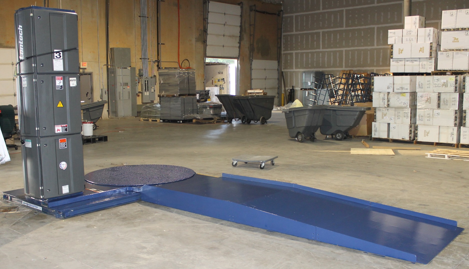 2006 LANTECH Q300 STRETCH WRAPPER/PALLET WRAPPER WITH SCALE AND DRIVE ...