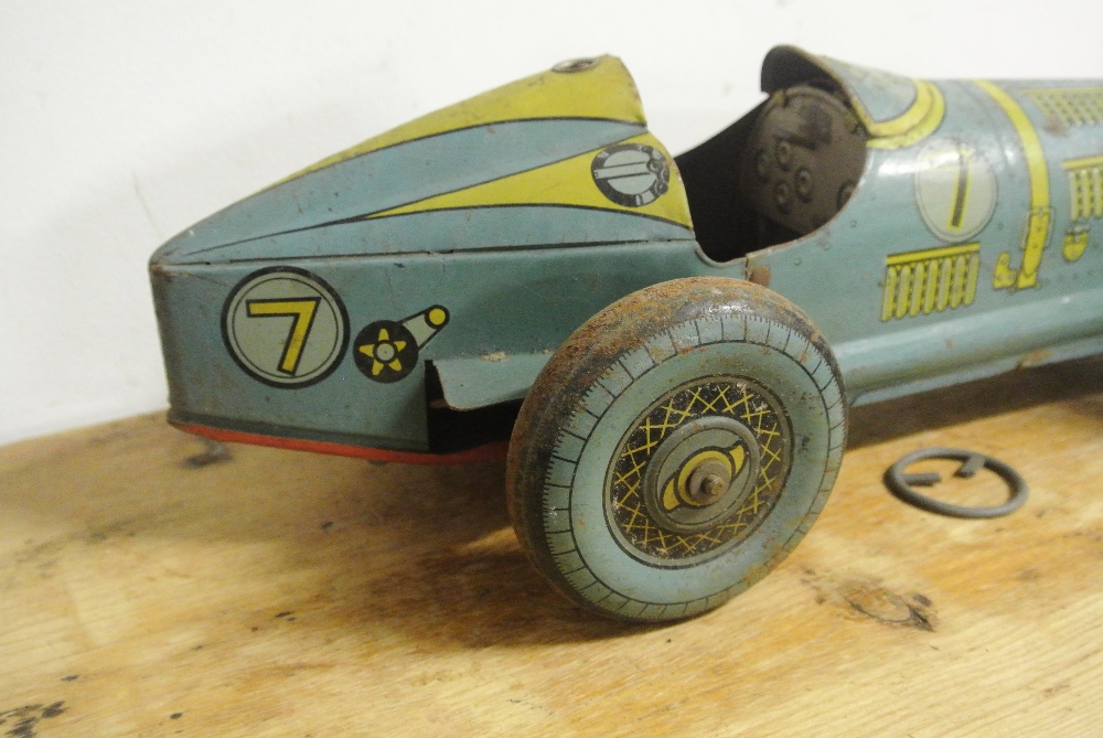 COLLECTABLES/ TOYS - A rare Mettoy (UK) 'Giant' tinplate clockwork ...