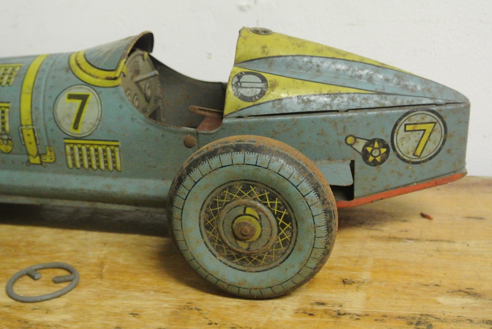 COLLECTABLES/ TOYS - A rare Mettoy (UK) 'Giant' tinplate clockwork ...