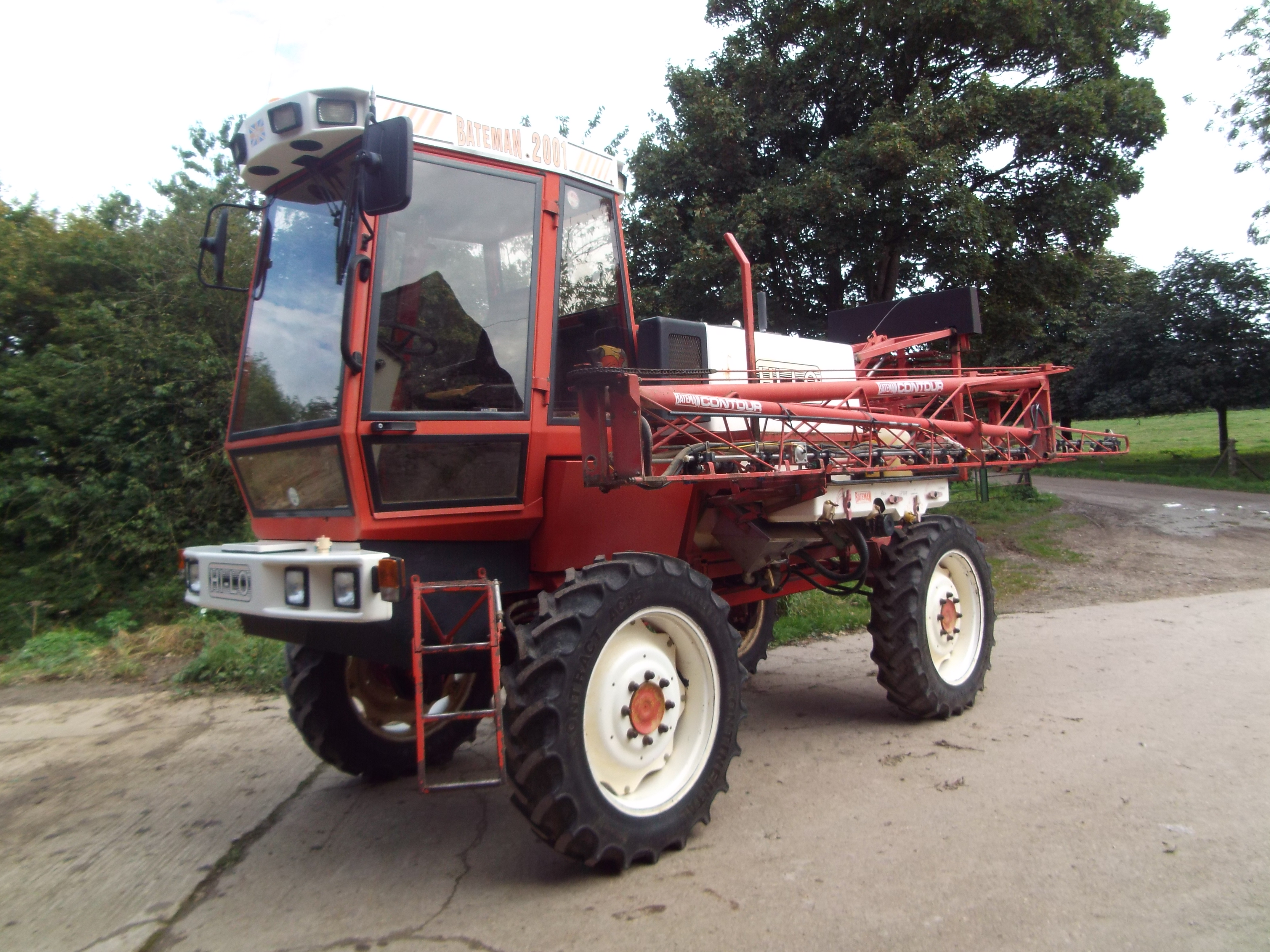 Bateman Contour Sprayer 2001 self-propelled, 24m with Hi-Lo Boom, 2000 ...