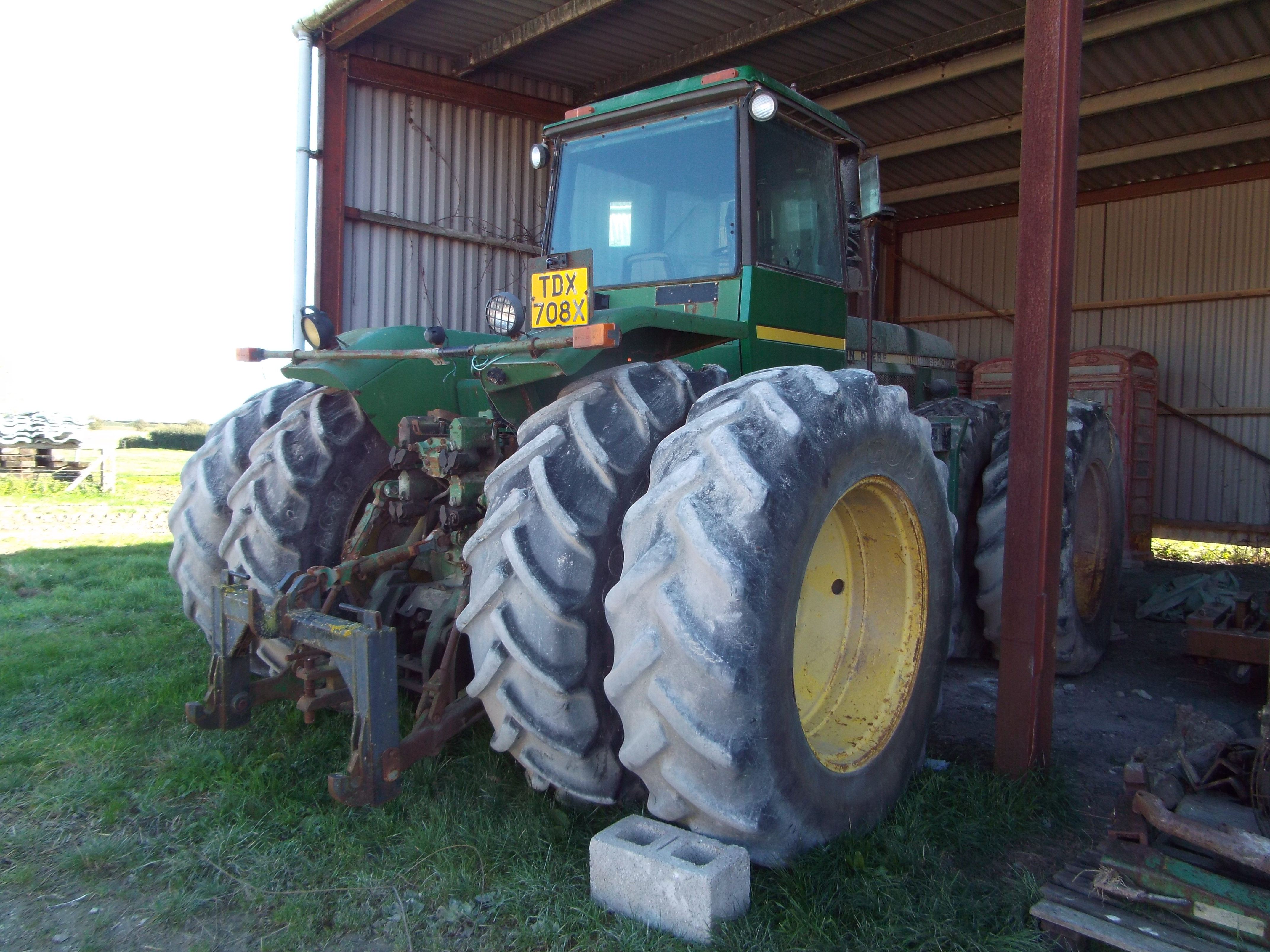 John Deere 8640 Articulated Tractor with dual wheels, 12,985 hours, Reg ...