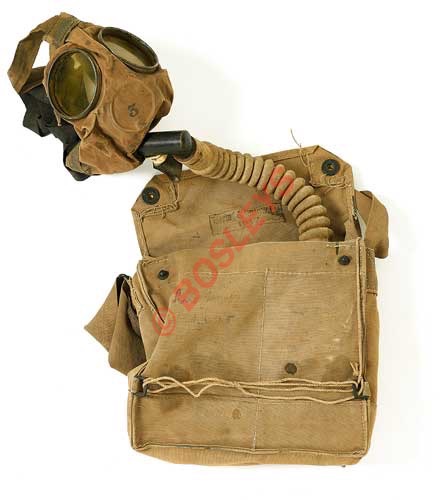 WW1 British 1917 Pattern Small Box Respirator Gas Mask. A rare example ...