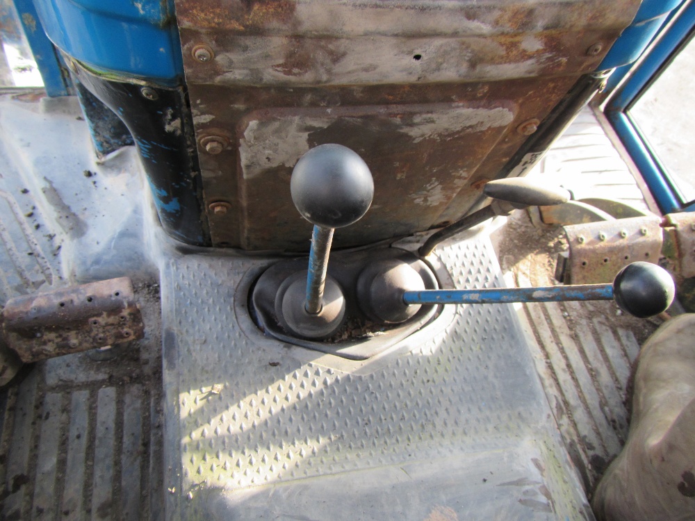 Ford 4610 Tractor c/w Power Steering, Floor Change Gearbox, Series 2 ...