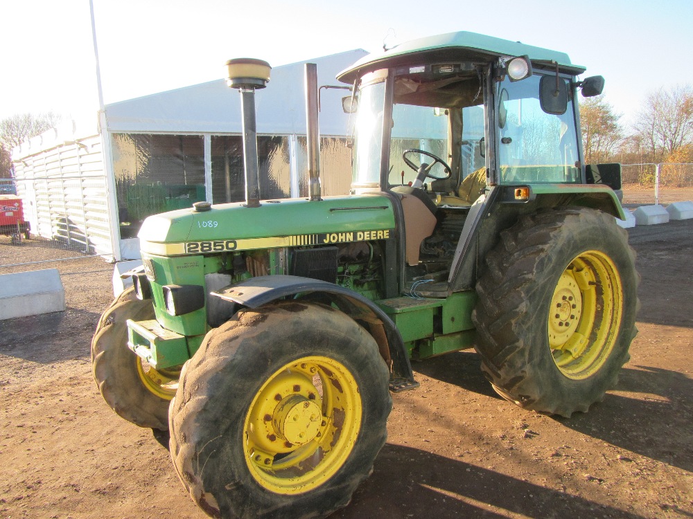 John Deere 2850 Tractor c/w SG2 Cab