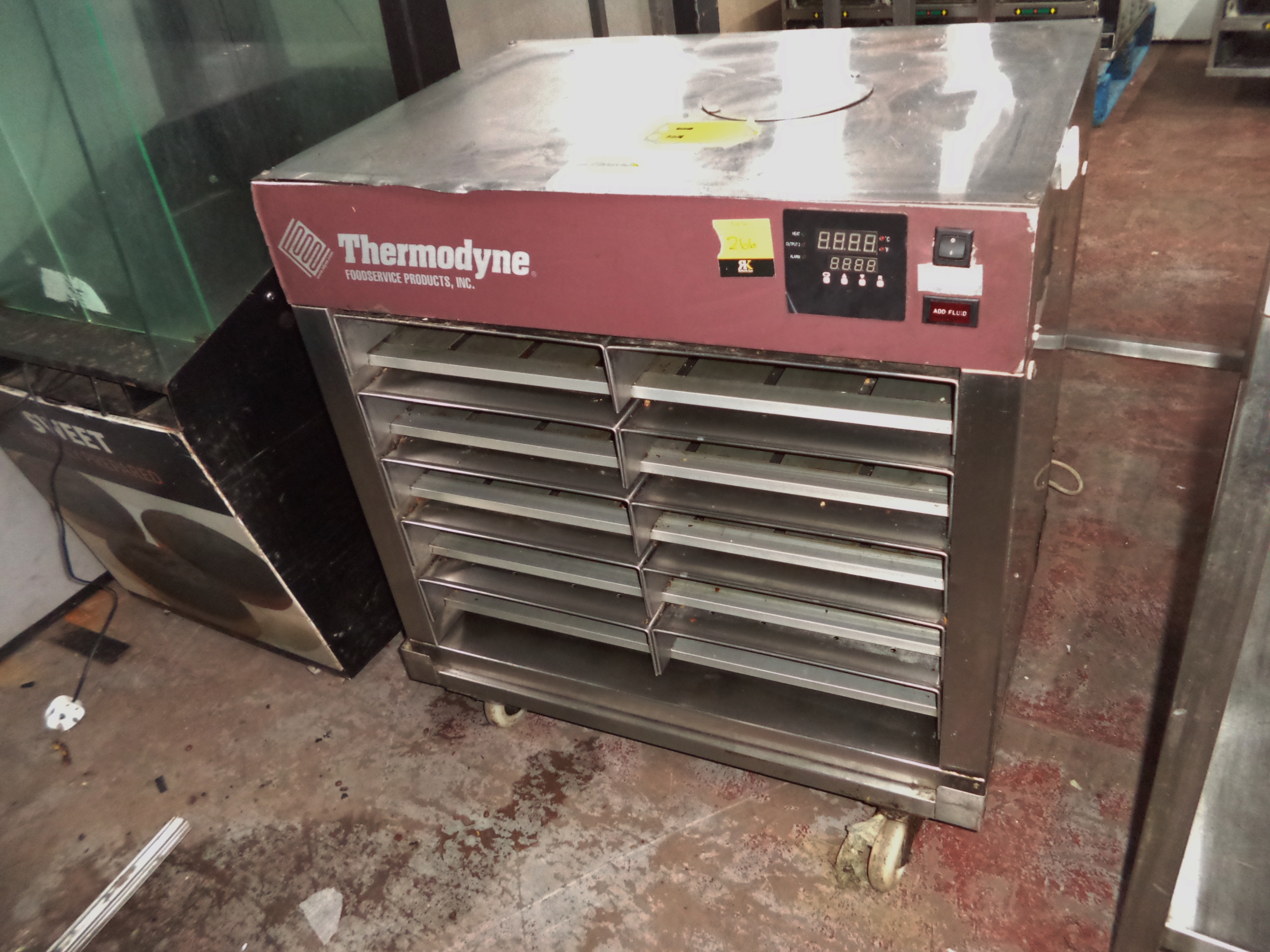 Thermodyne mobile model 700NDNL warming unit IMPORTANT: Please remember ...