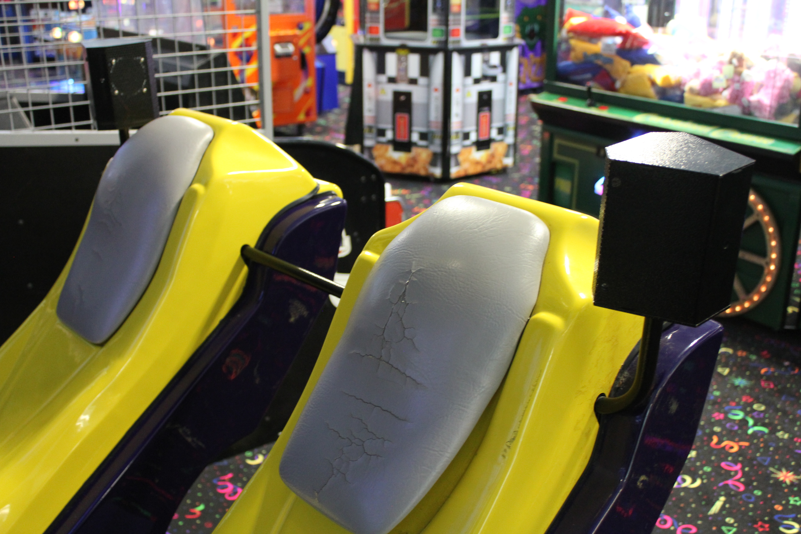 1X, MAD WAVE MOTION THEATER, 2 PLAYER VIDEO GAME **** CARD SWIPE SYSTEM ...