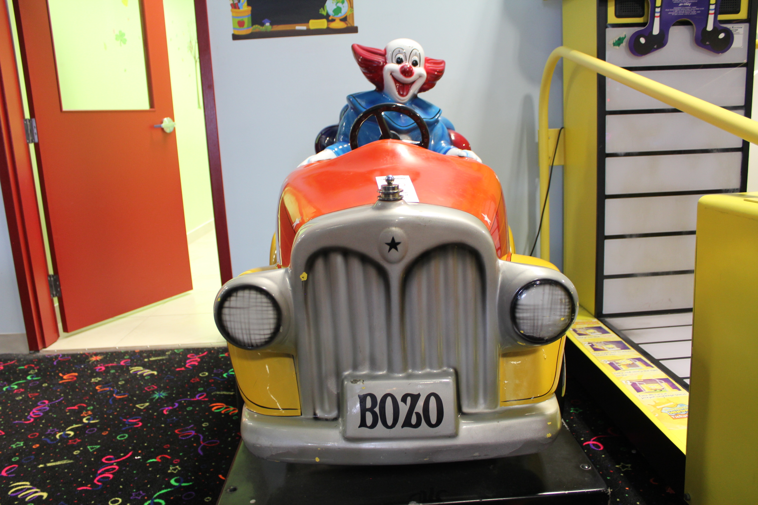 1X, BOZO CAR RIDE, KIDS RIDE **** CARD SWIPE SYSTEM & GAME PRIZES NOT ...