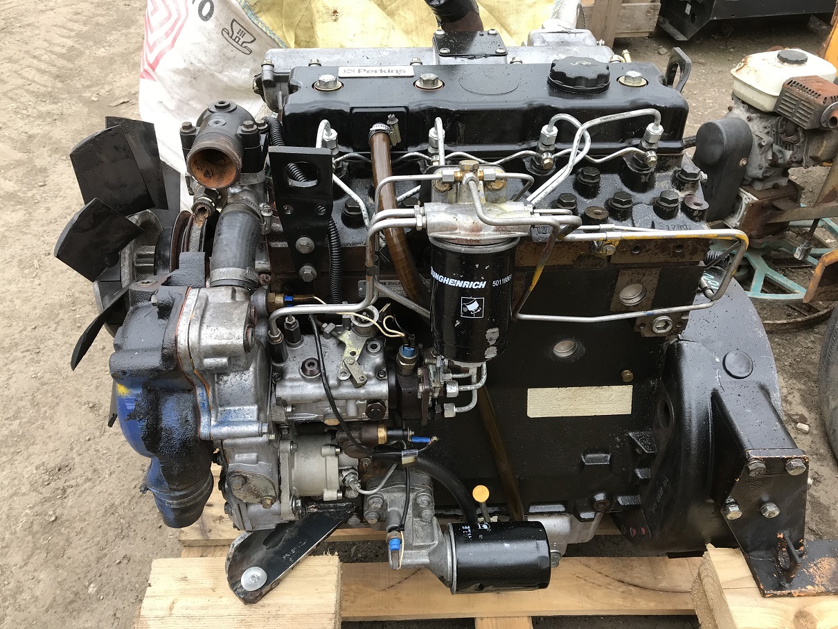 DM - PERKINS 4 CYLINDER DIESEL ENGINE *PLUS VAT* TYPE1906/2200 SER NO ...