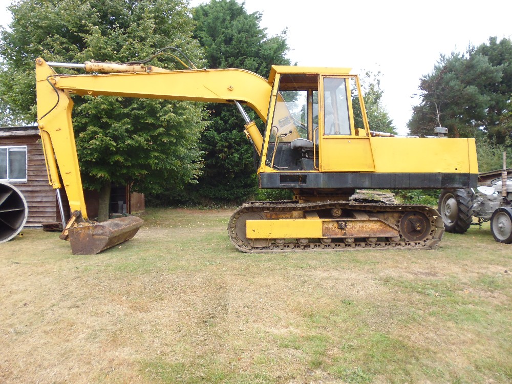 Ford H45 15T 360° digger. Showing 8593 hours. Serial number RE02516. 24 ...