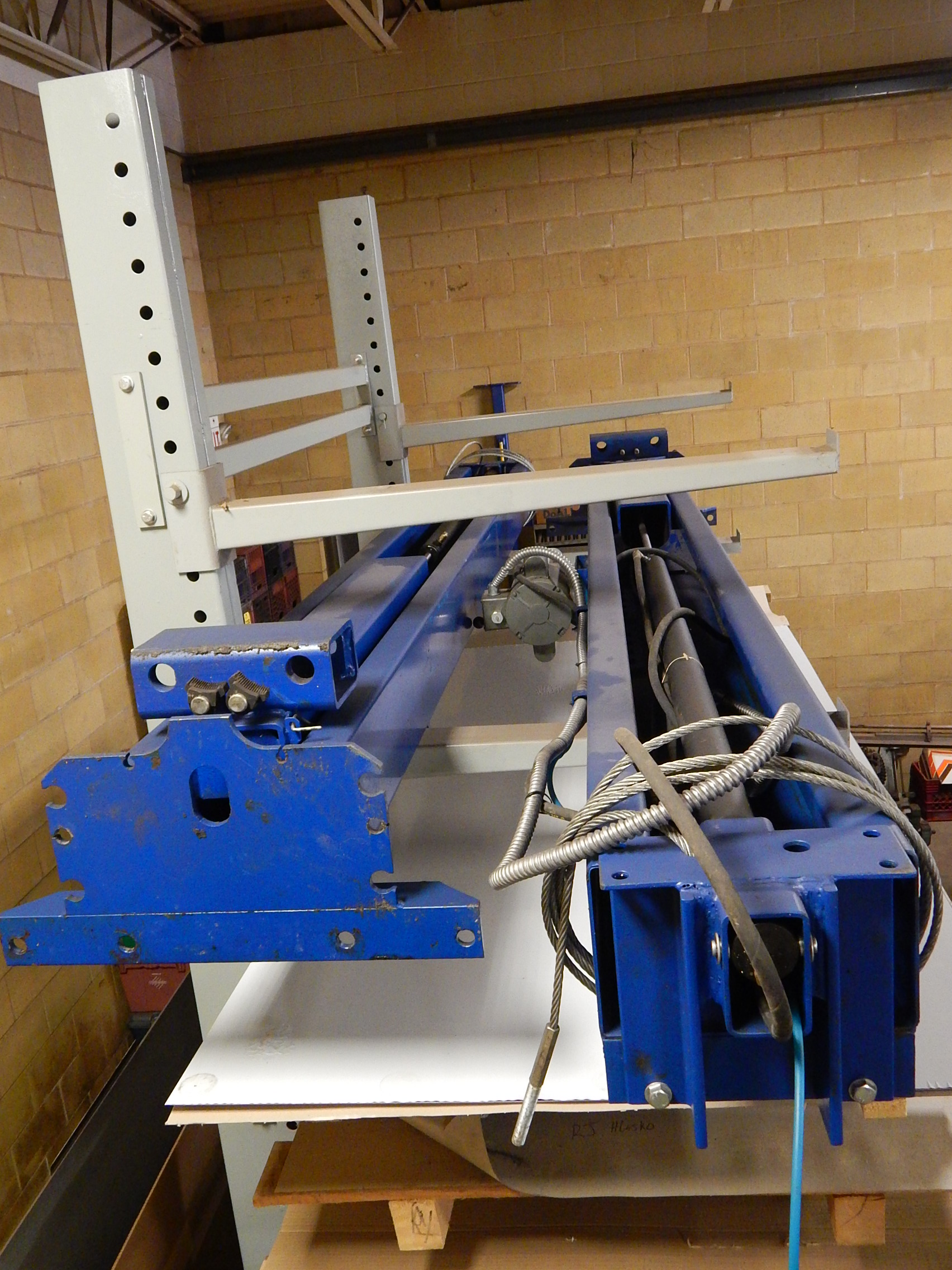 Mac Tools 2-Post Car Lift, 9,000 Lb. Capacity, Dis-assembled