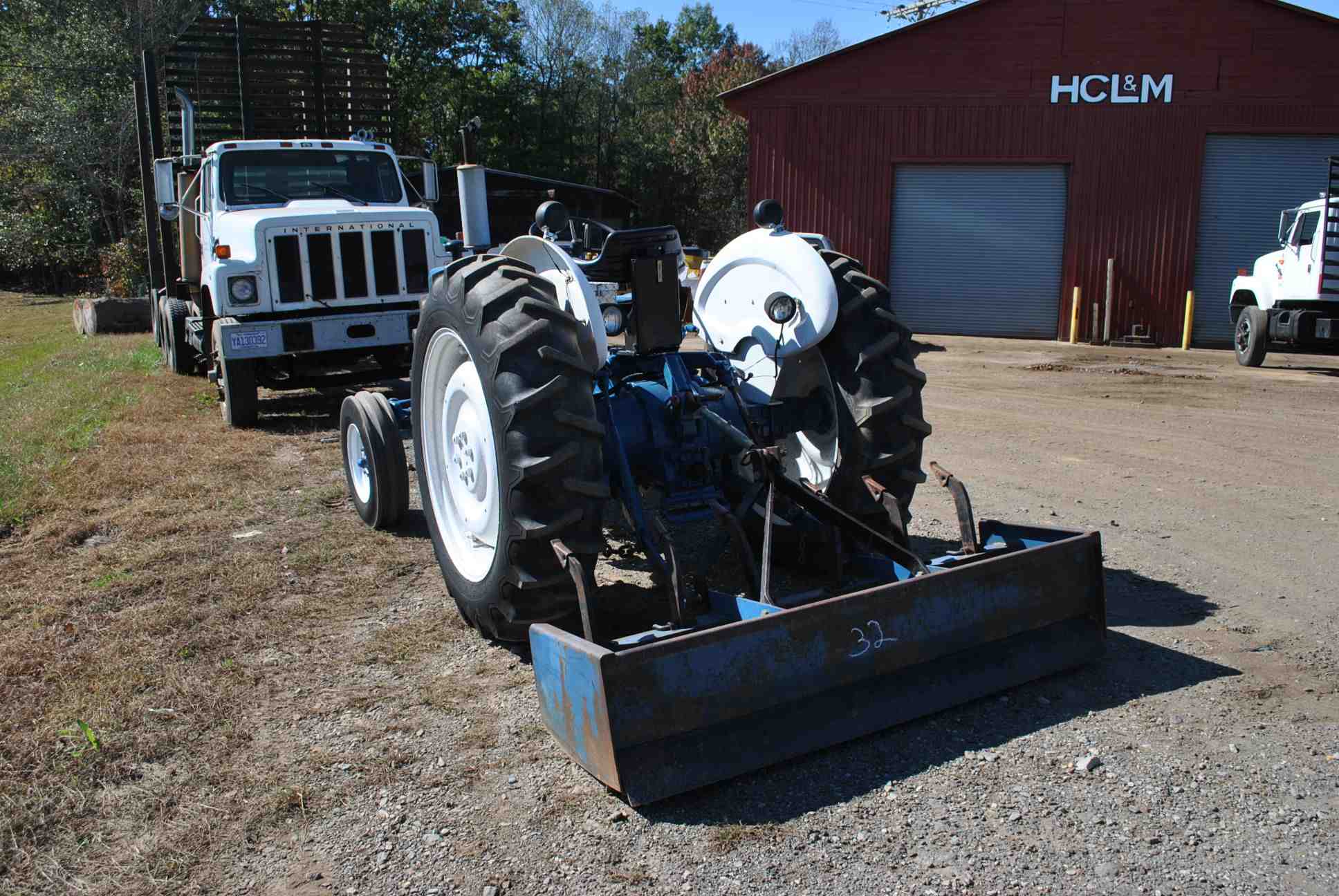 FORD 4000 TRACTOR S/N-D1014C; W/3 CYLINDER DIESEL ENGINE; W/DRAG BOX