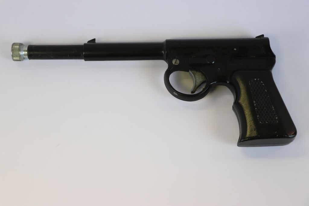 A Vintage Gat Gun 4.5mm / .177 Air Pistol, Made In England By T.J ...