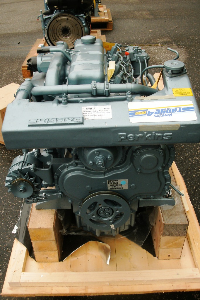 * Diesel Engine Marine Perkins 4236 4cyl non turbo, c/w Borg warner 1. ...