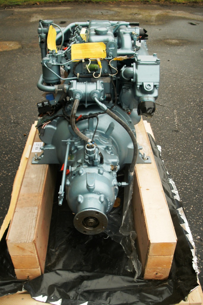 * Diesel Engine Marine Perkins 4236 4cyl non turbo, c/w Borg warner 1. ...