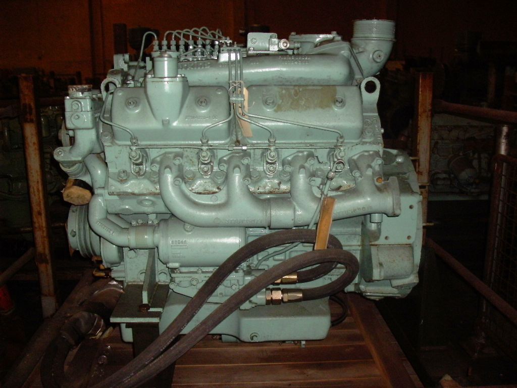 * Diesel Engine Perkins 640 8 cylinder V8 non-turbo, Ex-MOD (stillage ...