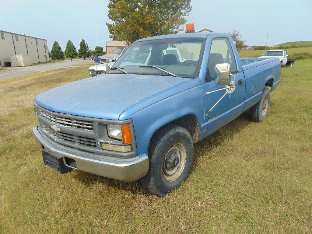 { Choice of lots: 213a } } } 1997 Chevrolet Cheyenne 2500 Pickup, s/n ...