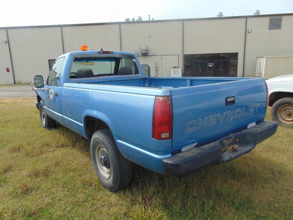 { Choice of lots: 213a } } } 1997 Chevrolet Cheyenne 2500 Pickup, s/n ...