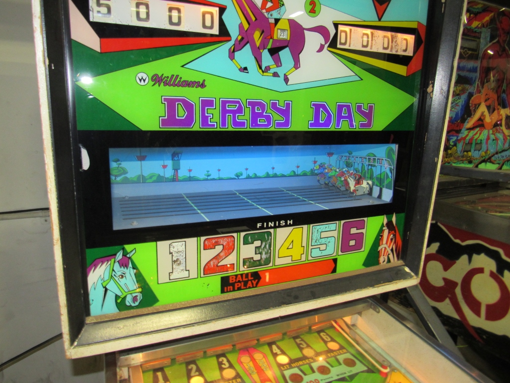 DERBY DAY CLASSIC PINBALL MACHINE WILLIAMS Item is in used condition ...