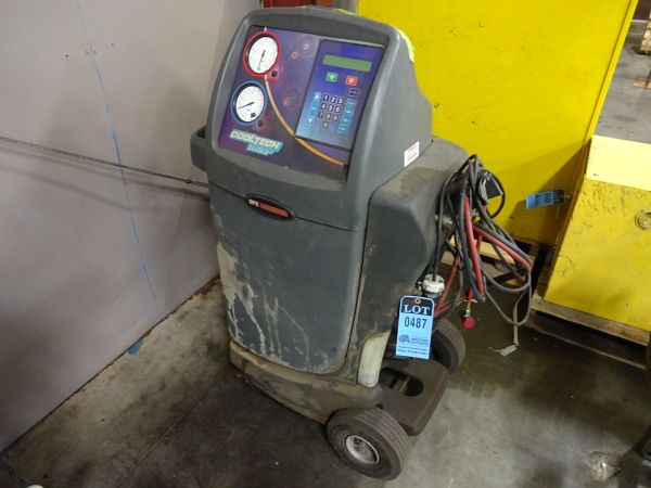 SPX ROBINAIR MODEL COOLTECH 34134Z REFRIGERANT MACHINE