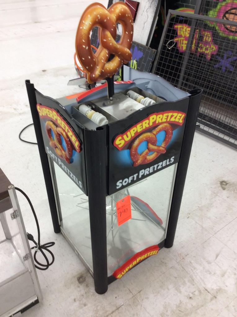 Super Pretzel, soft pretzel warmer, model 850B, like new.