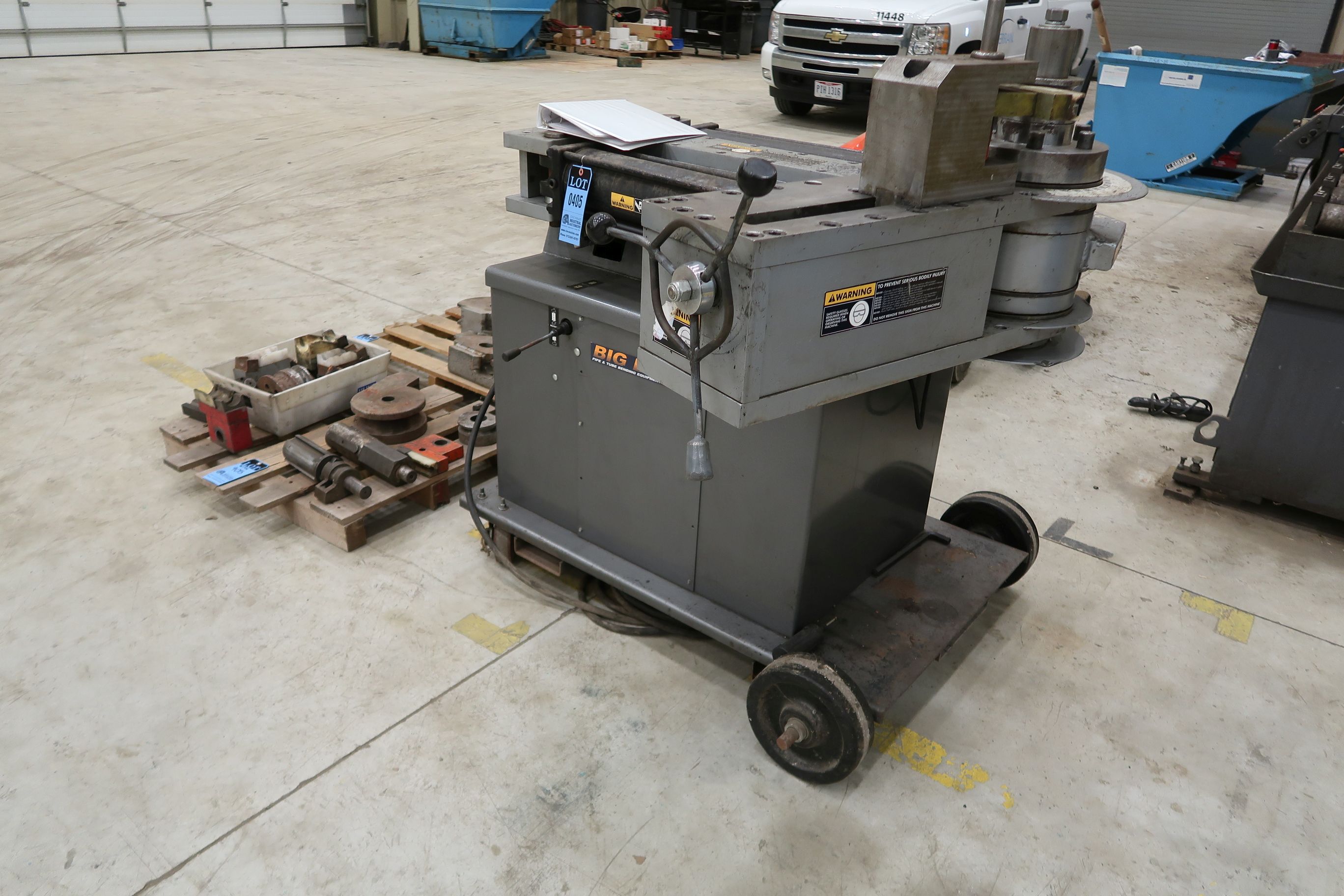 BIG BRUTE MODEL RTB6000A SUPERMAX PORTABLE HYDRAULIC TUBE BENDER W/ (2 ...