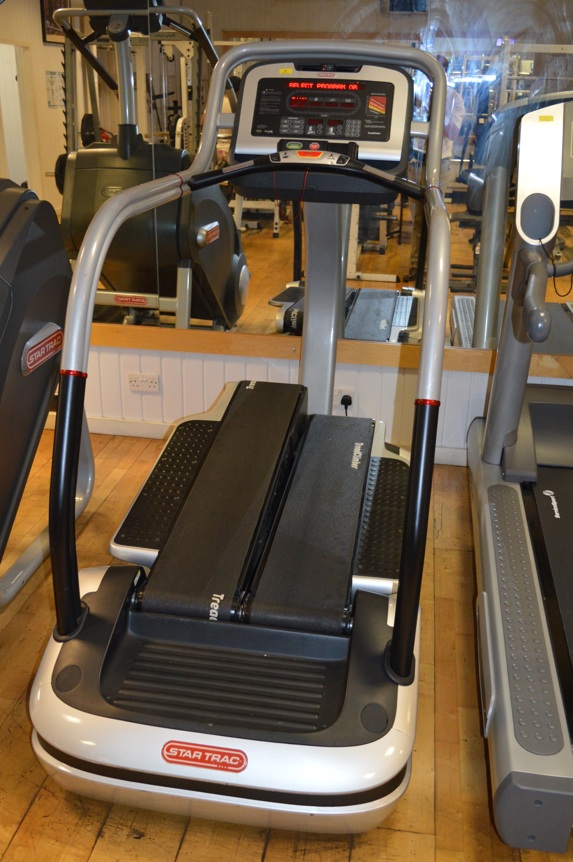 *Star Trac E-TC Split Level Treadmill