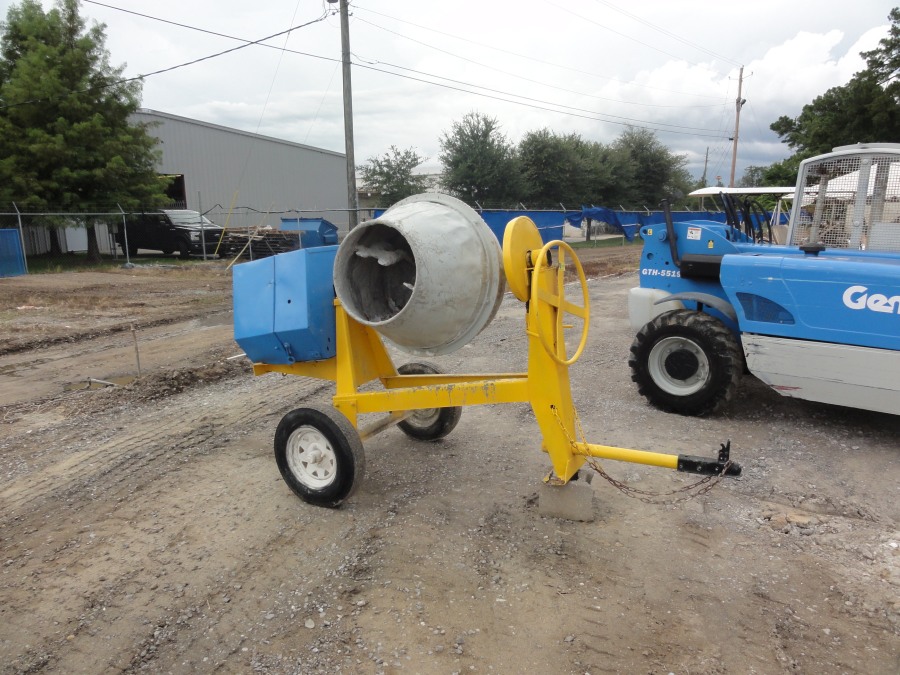 Towable Concrete Mixer, 13 hp, 8 CF