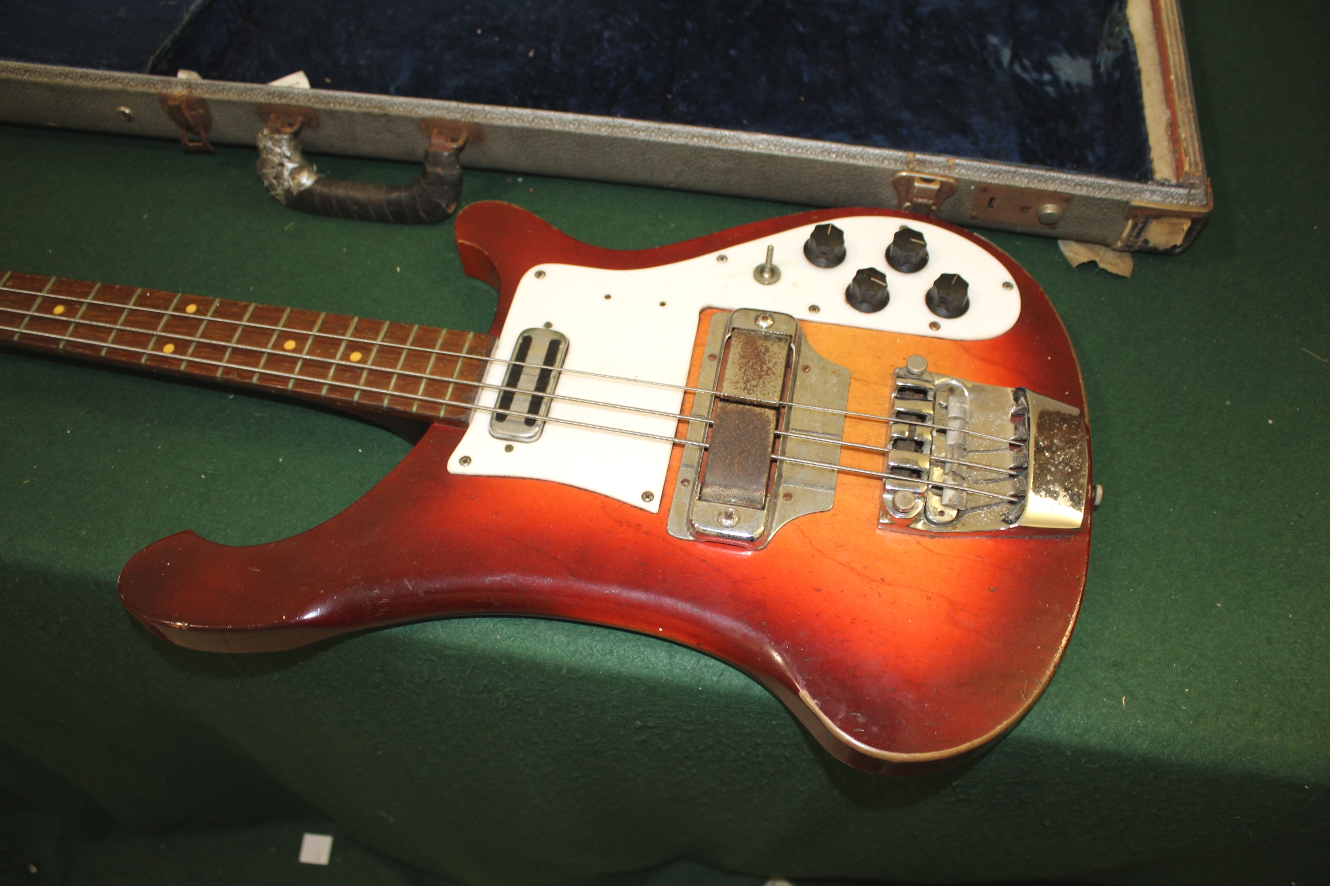 RICKENBACKER VINTAGE BASS GUITAR - 1964 a vintage Rickenbacker 4001 ...