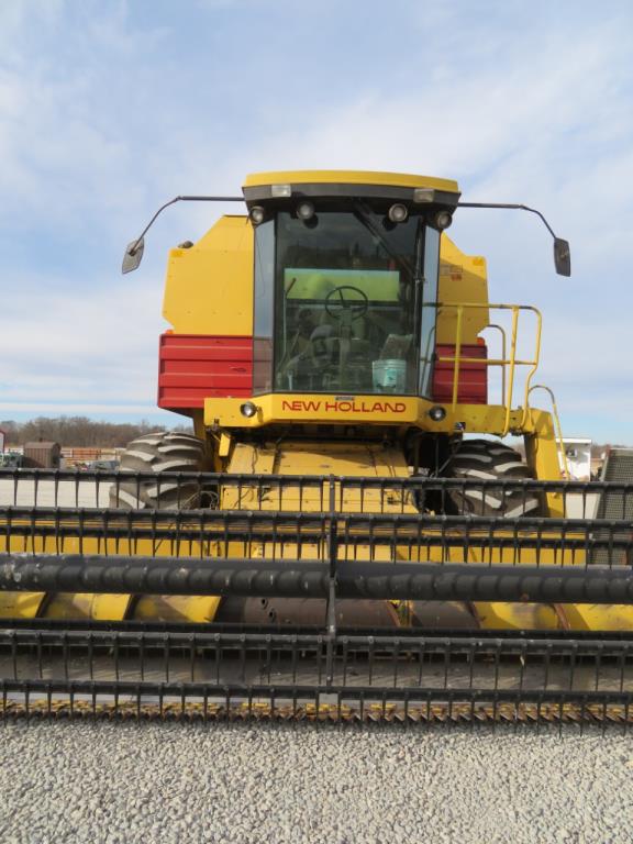 1996 New Holland TR96 combine Ford diesel motor, serviced every year by ...