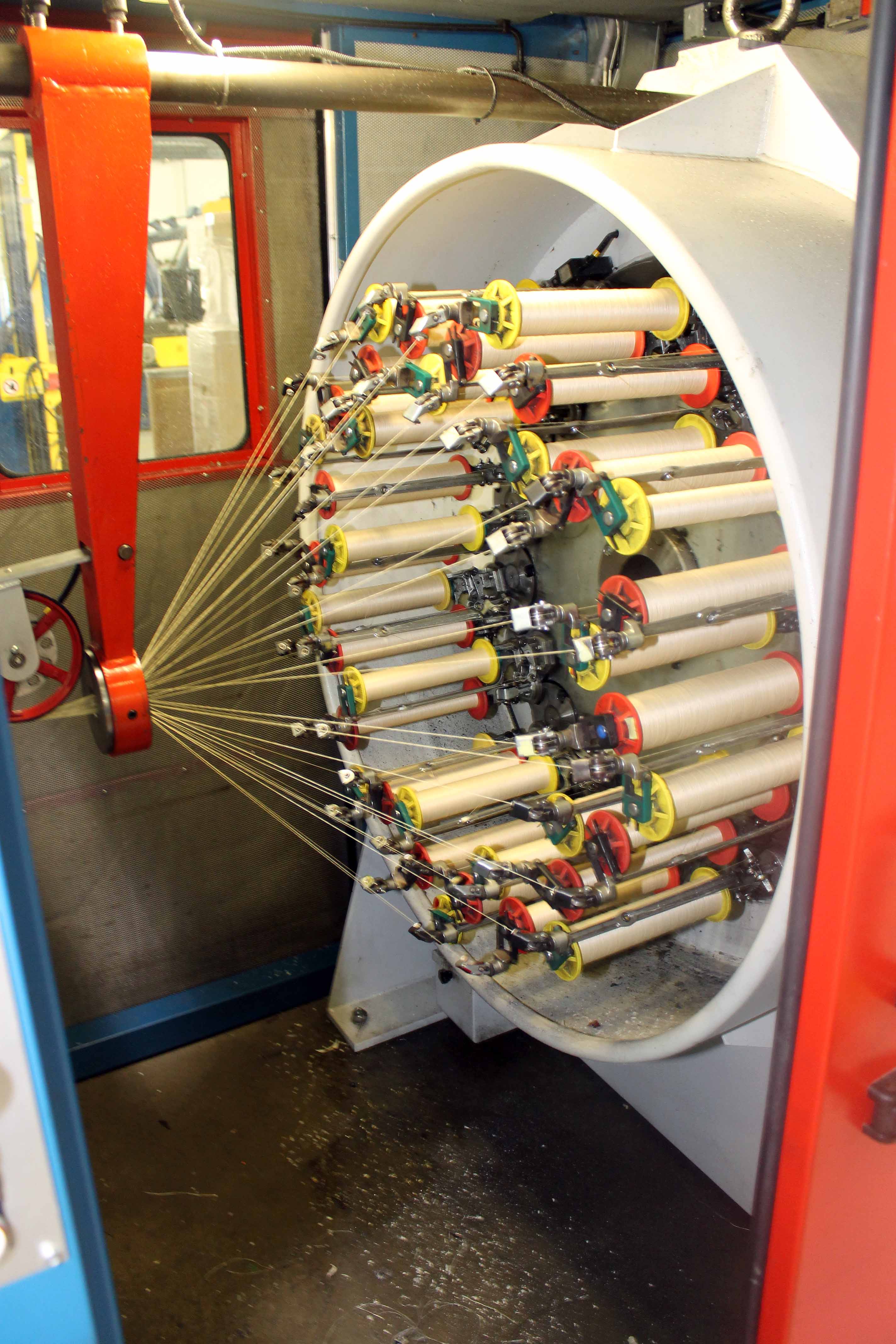 BRAIDING MACHINE, OMA Braider Mdl. TRECCIATRICE 32 reel horiz. braiding ...