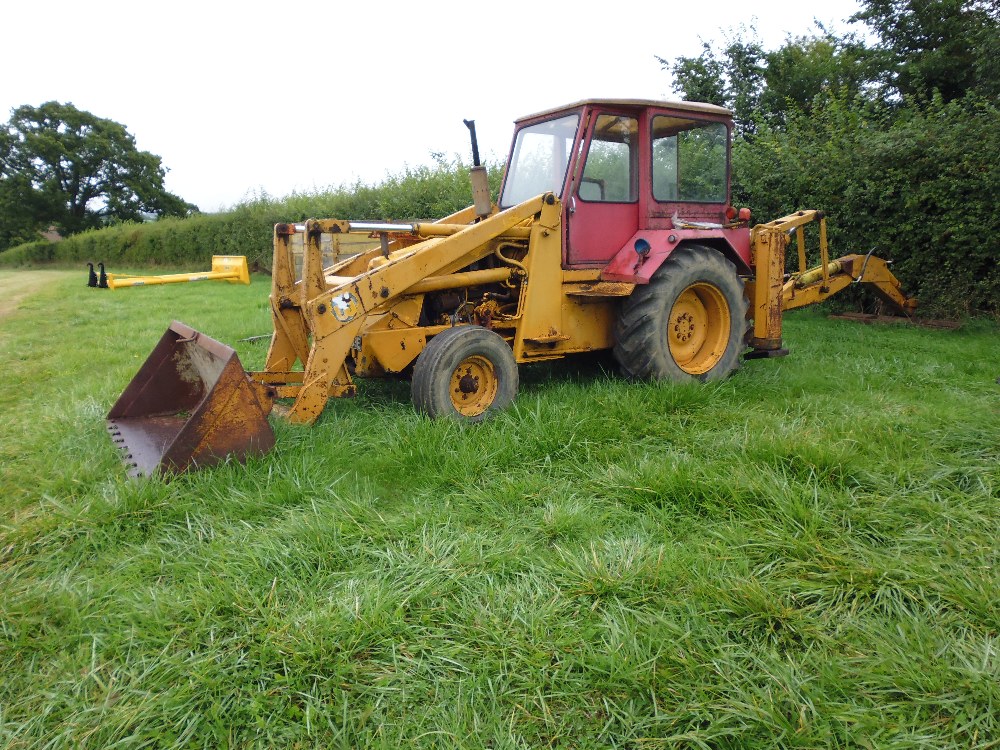 Whitlock 505 2WD digger. Registration FCL 583. Serial number 263-505 ...