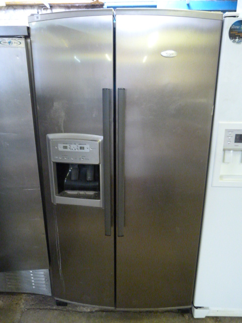 Philips Whirlpool American Style Fridge Freezer with Ice Maker & Water ...
