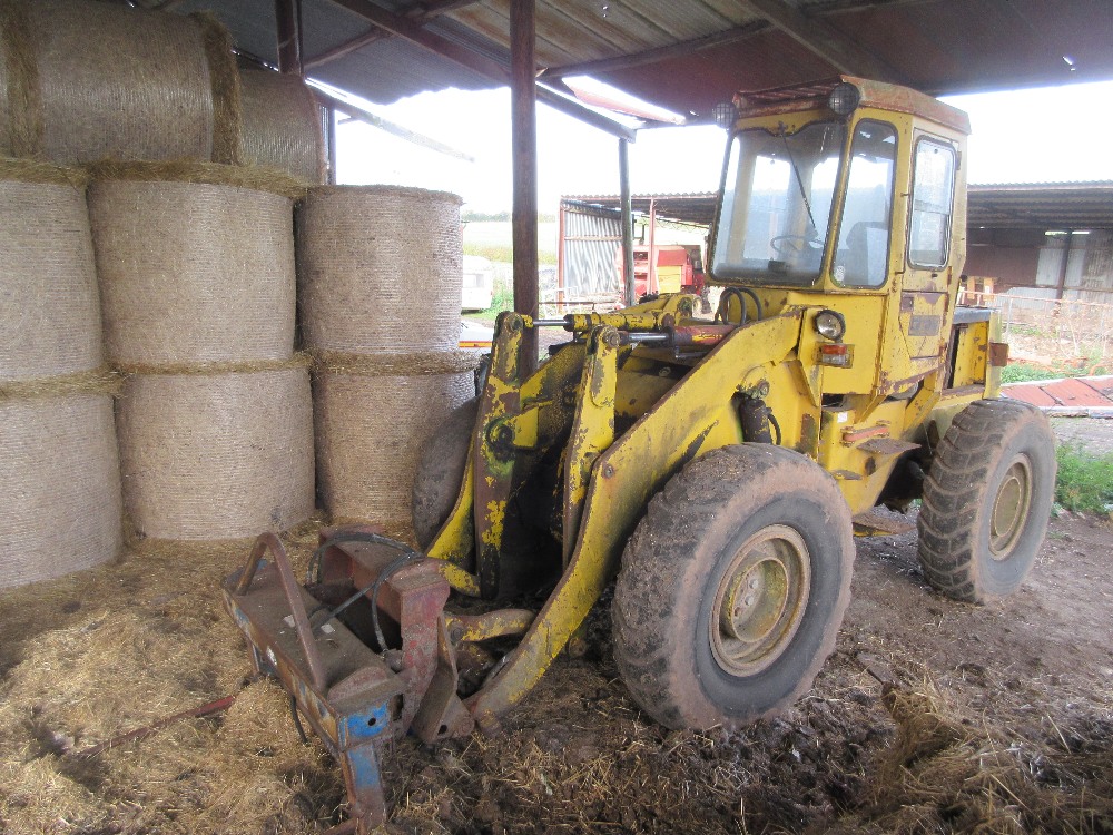 Bray PS4000 loading shovel, Serial No. 4109R with adjustable bale ...