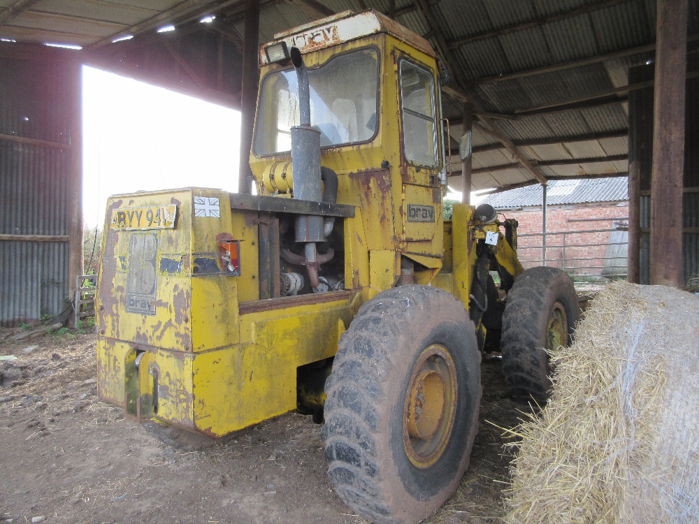 Bray PS4000 loading shovel, Serial No. 4109R with adjustable bale ...