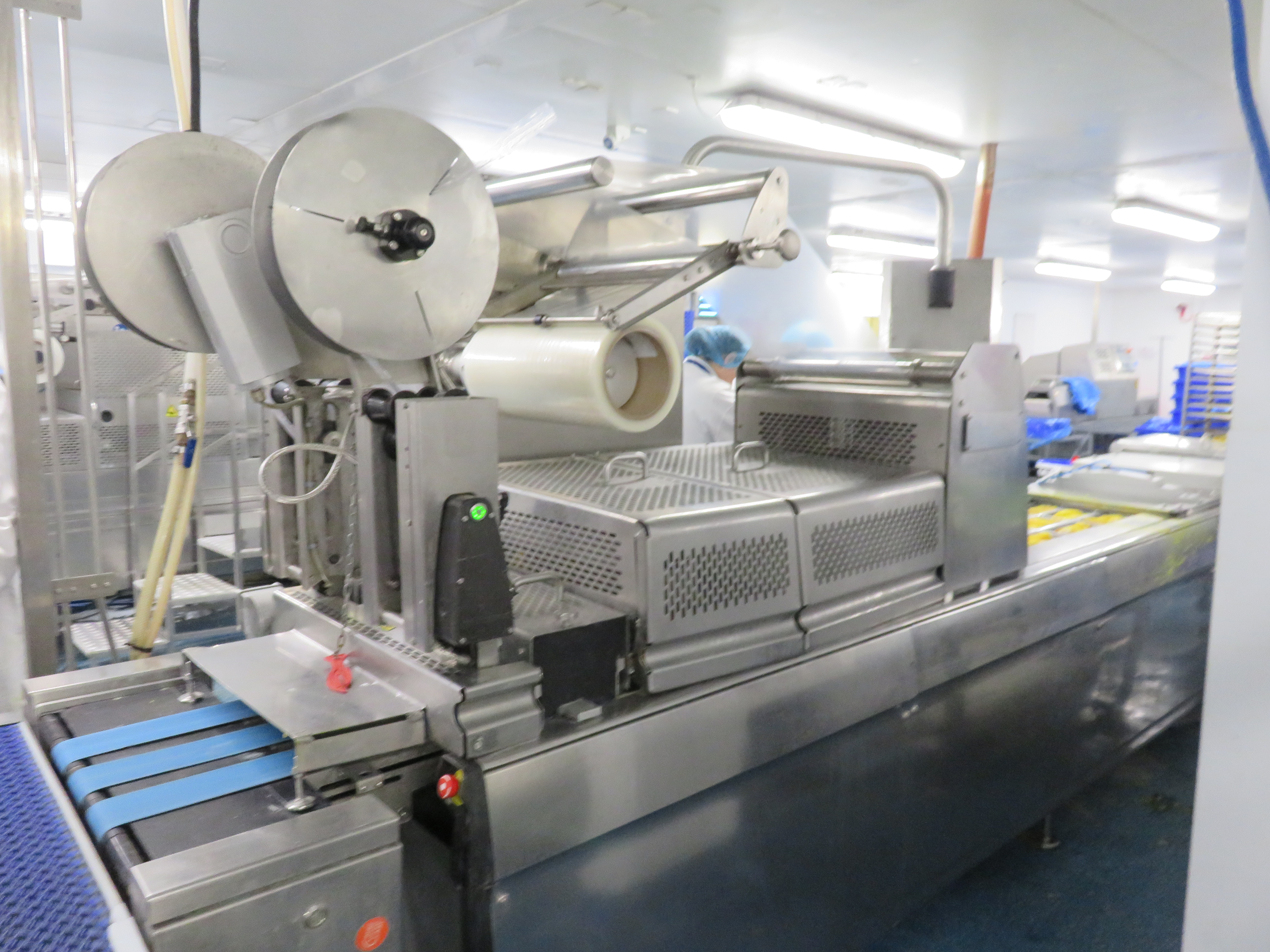 Multivac R175 Thermoformer. 2012. 3 across. 420-422 mm top film. 423mm ...