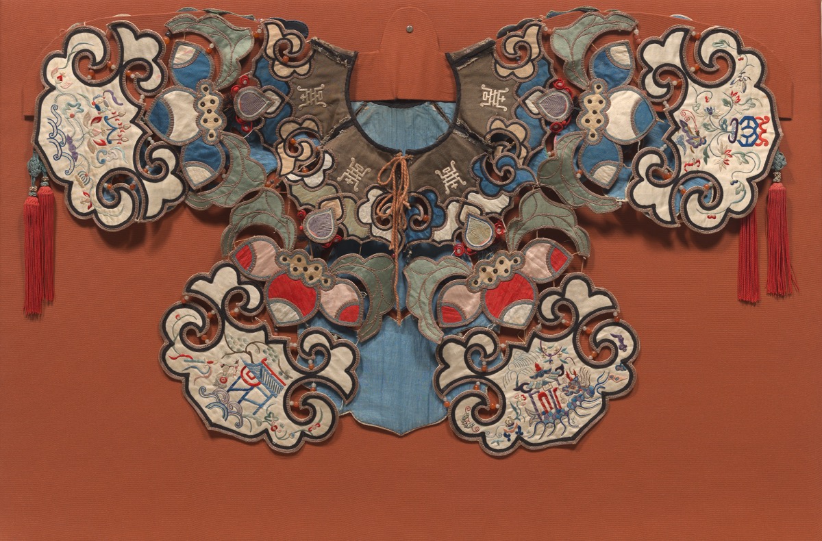 Chinese Silk Embroidered Cloud Collar Silk embroidered Chinese cloud ...