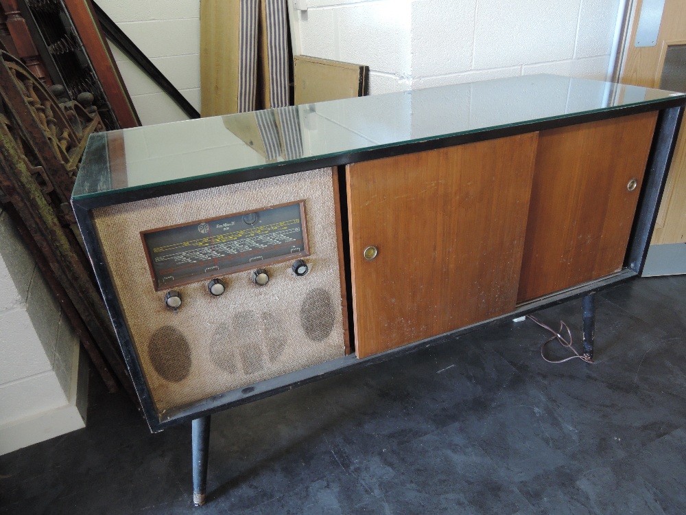 A 1960s Pye Cambridge Fenman 2 Radiogram/TV