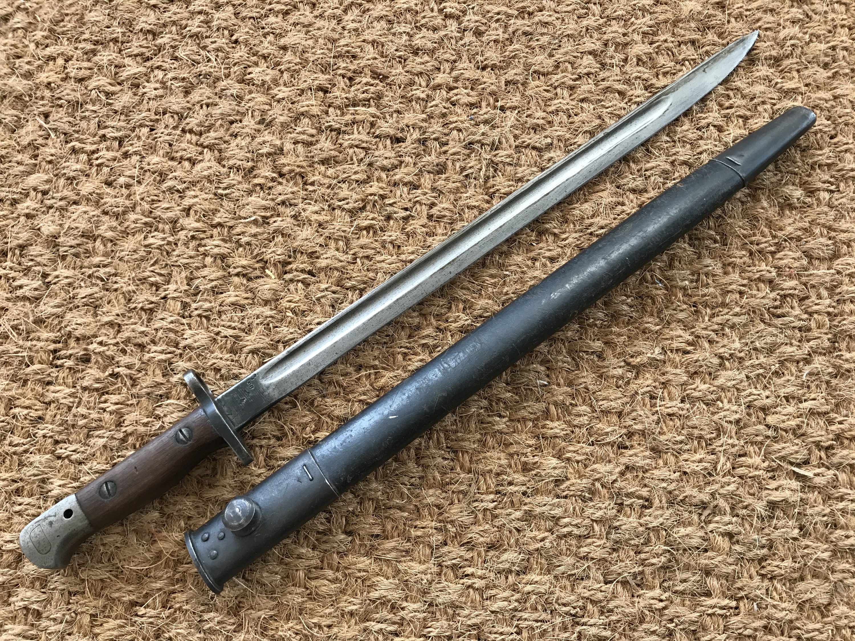 A Pattern 1907 bayonet
