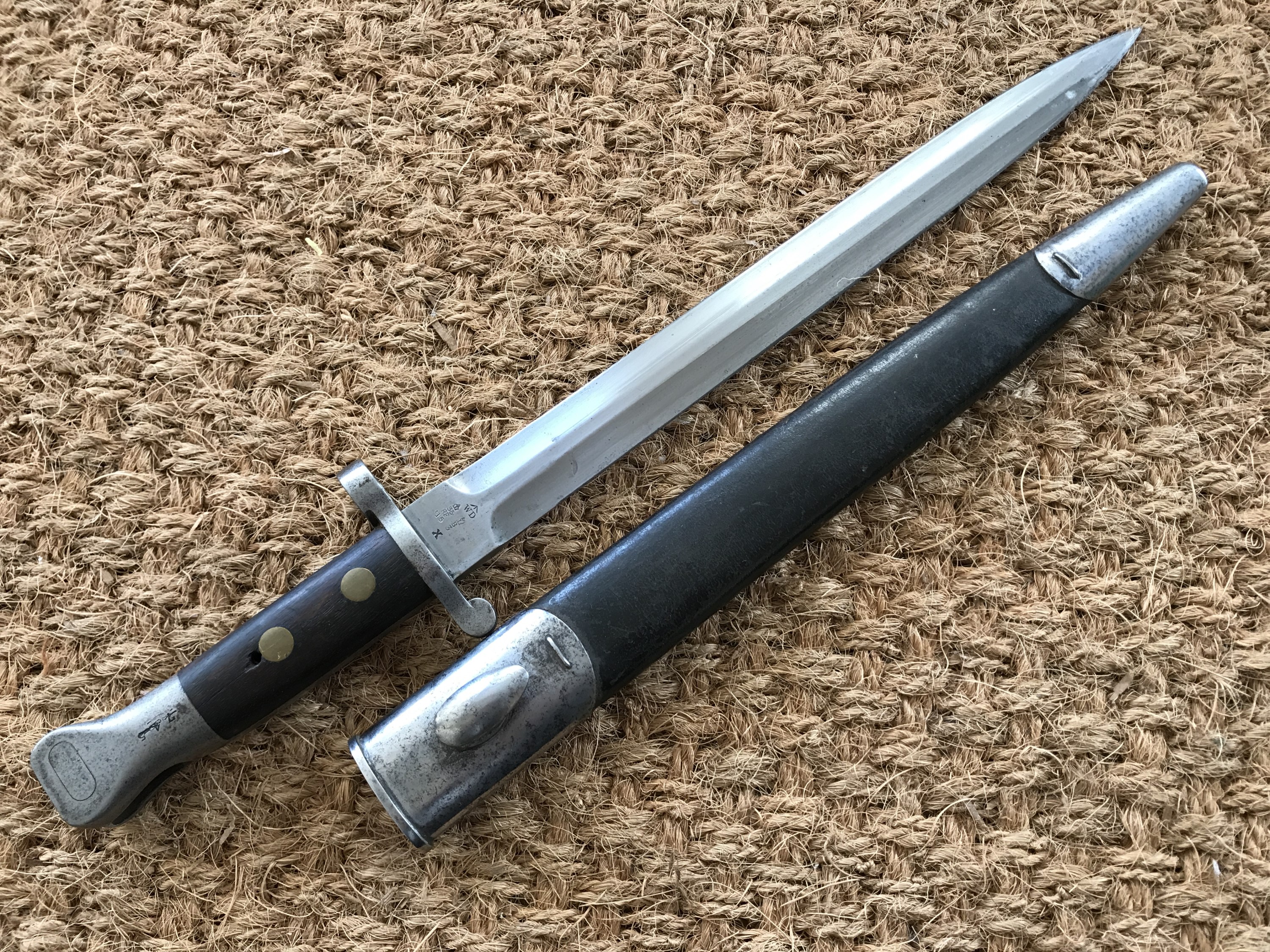 A Pattern 1888 Mk I bayonet