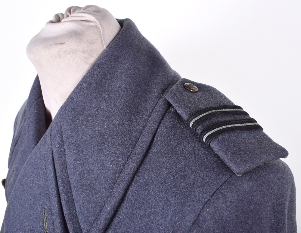 WW2 RAF Officers Greatcoat, fine quality heavy blue wool example with ...