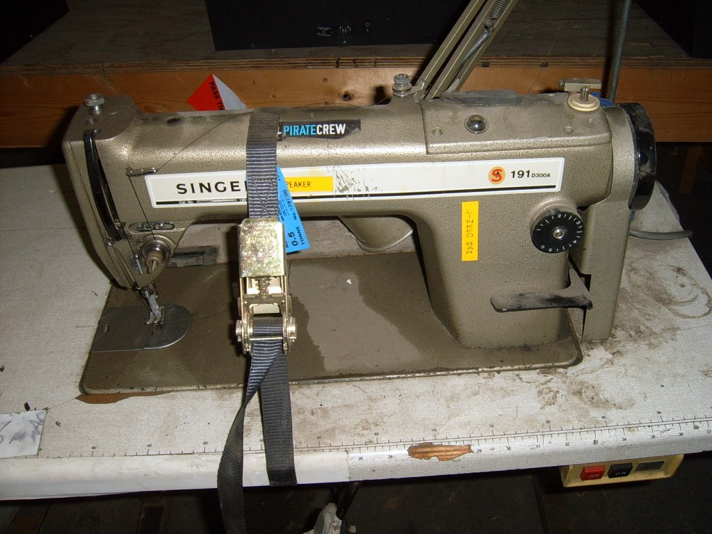Singer 191 D300A Sewing Machine fot Stage Drapes