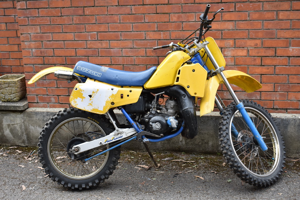 A 1980 Suzuki TS125X, unregistered, yellow. This water cooled mono ...