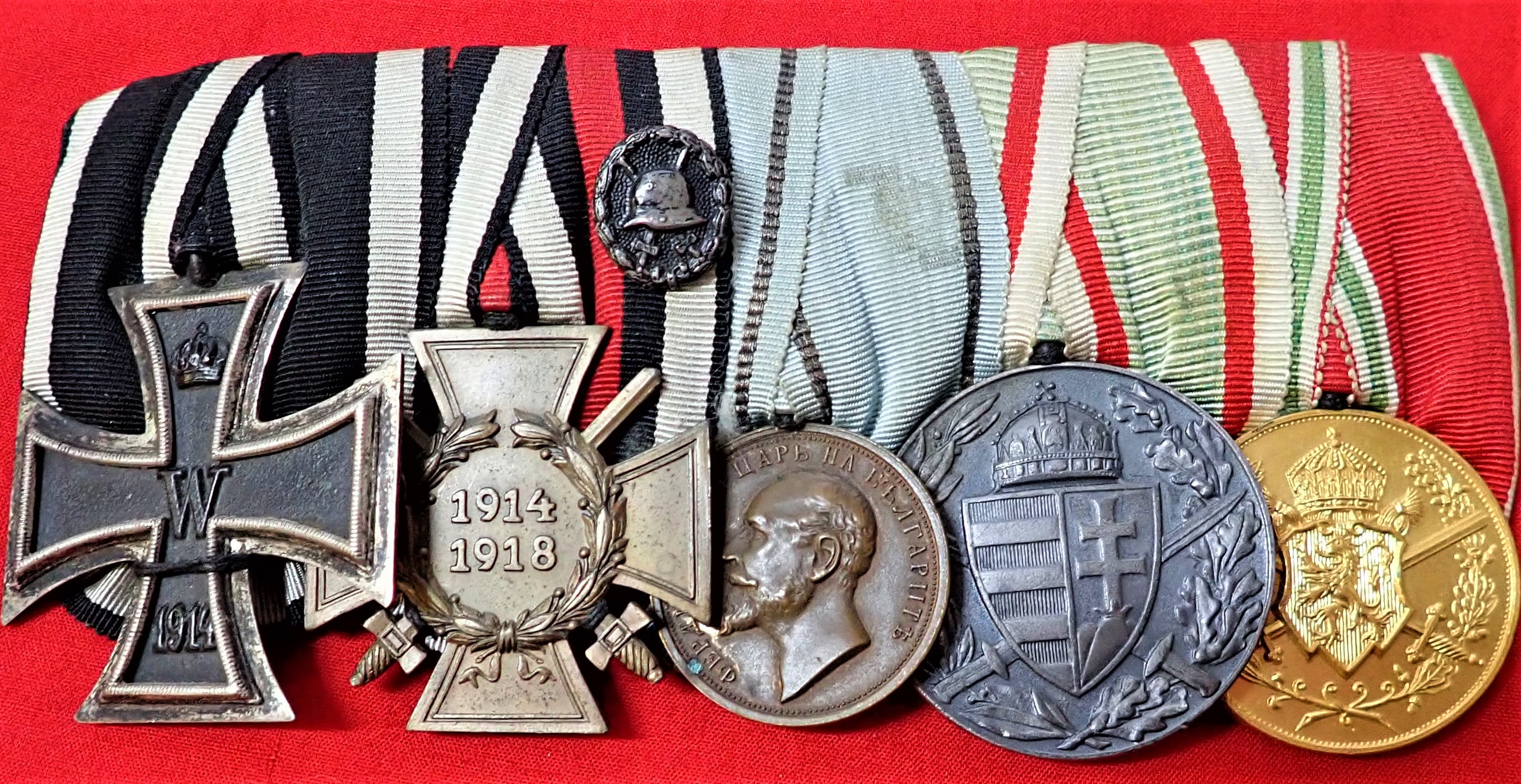 WW1 Imperial German medal bar of 5 awards. Includes 1914 Iron Cross 2nd Class, War Honour Cross w
