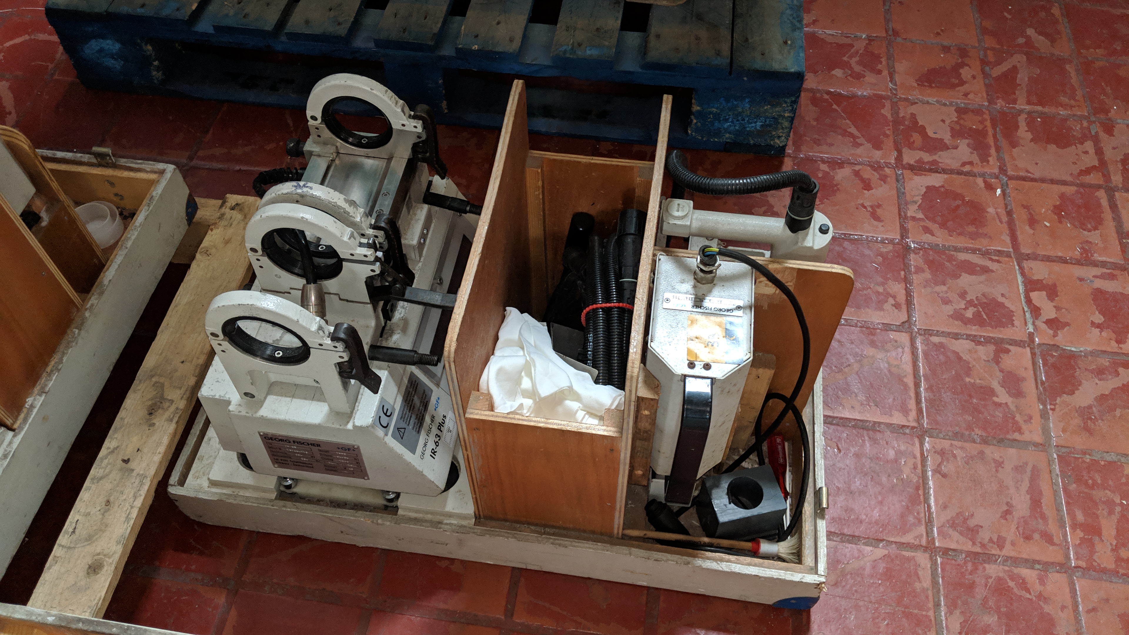 Georg Fischer IR-63 Plus fusion machine including carry case This is ...
