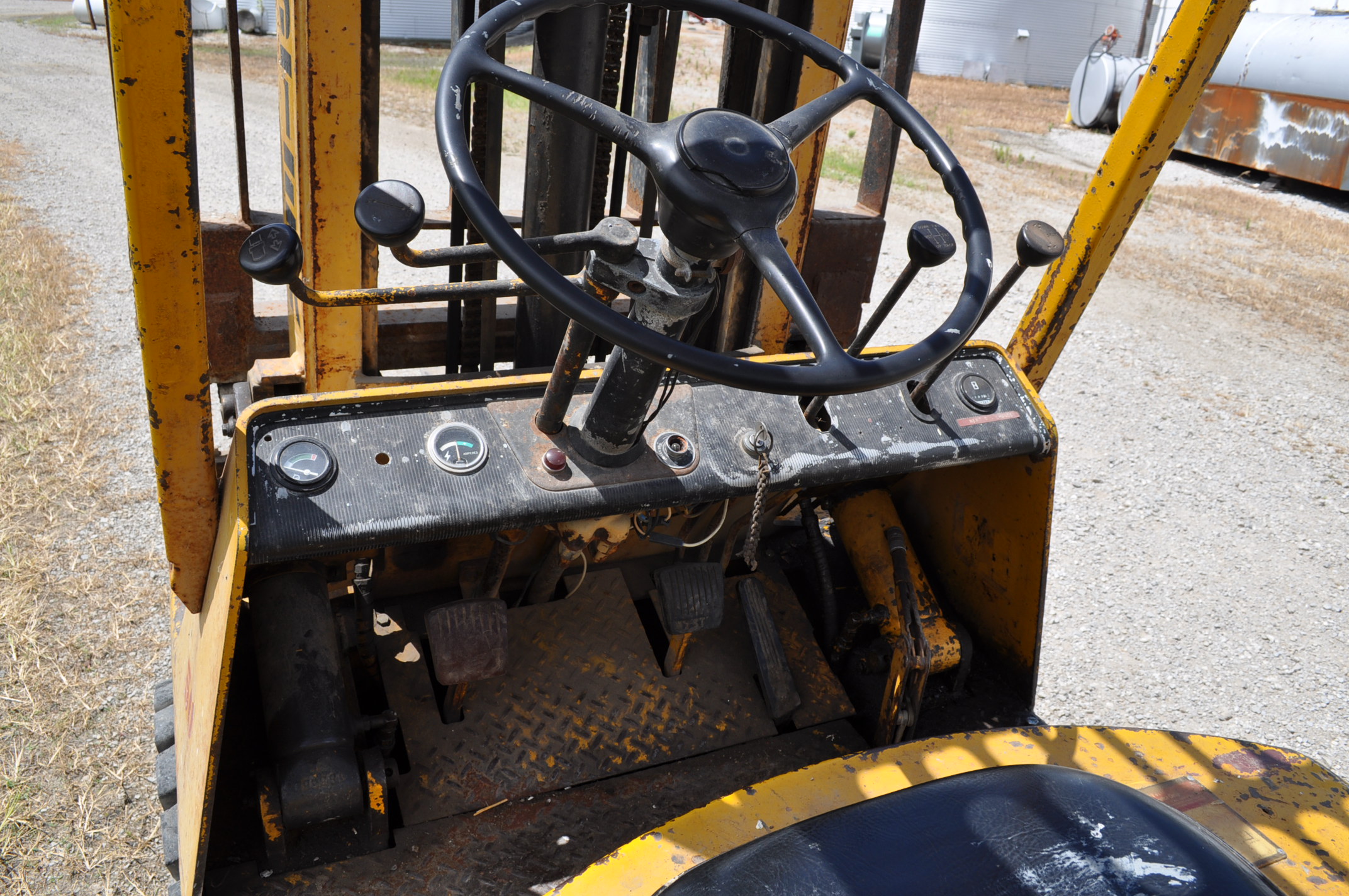Hyster 50H forklift, LP, manual Hi-Low trans, shuttle shift, shows 1738 ...