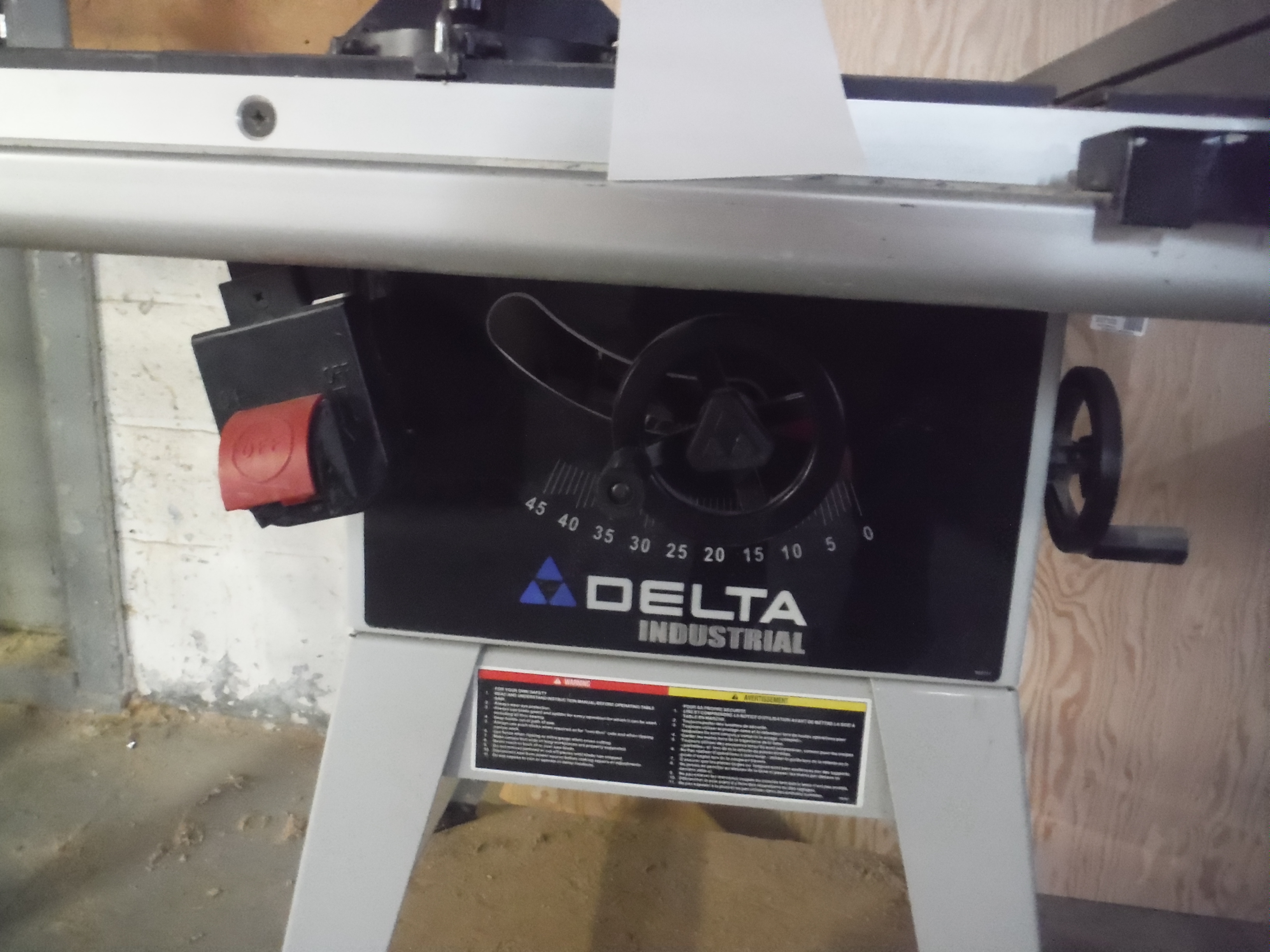 (1) ''DELTA'' TABLE SAW MOD:36-650 10'' HP. 1 1/2 '' PH:1 , VOLTAGE ...