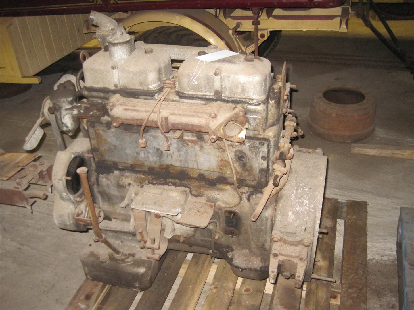 Albion CN286PI 4 cylinder diesel engine