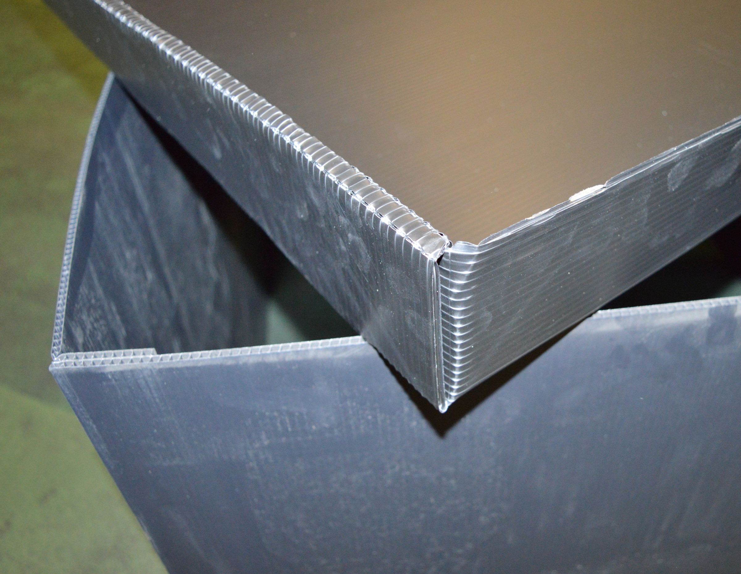 Plastic Tri-Walls + Lids Plastic Tri-Walls Sides.