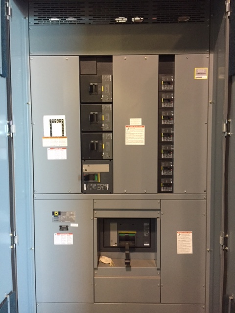 Square D QED Switchgear 3 Phase, 23964053-001, 1 – 2,000 amp main, 3 ...